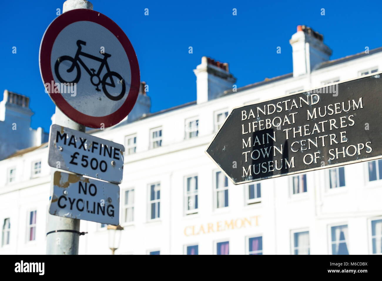 No cycling on the sign board Stock Photo - Alamy