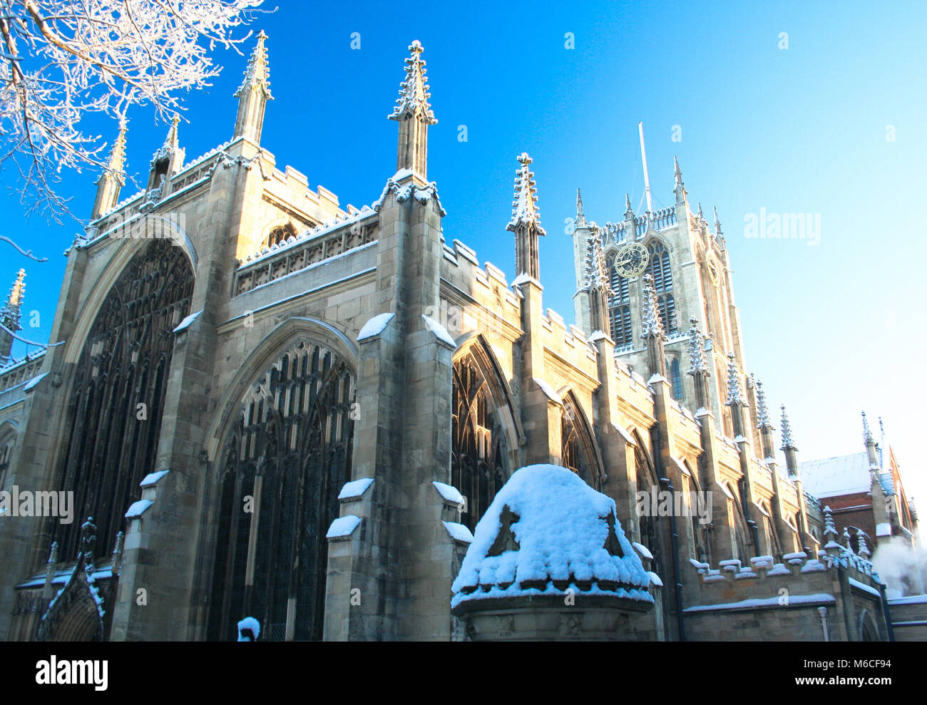 Holy Trinity church Hull Minster Hull , England in snow Stock Photo - Alamy