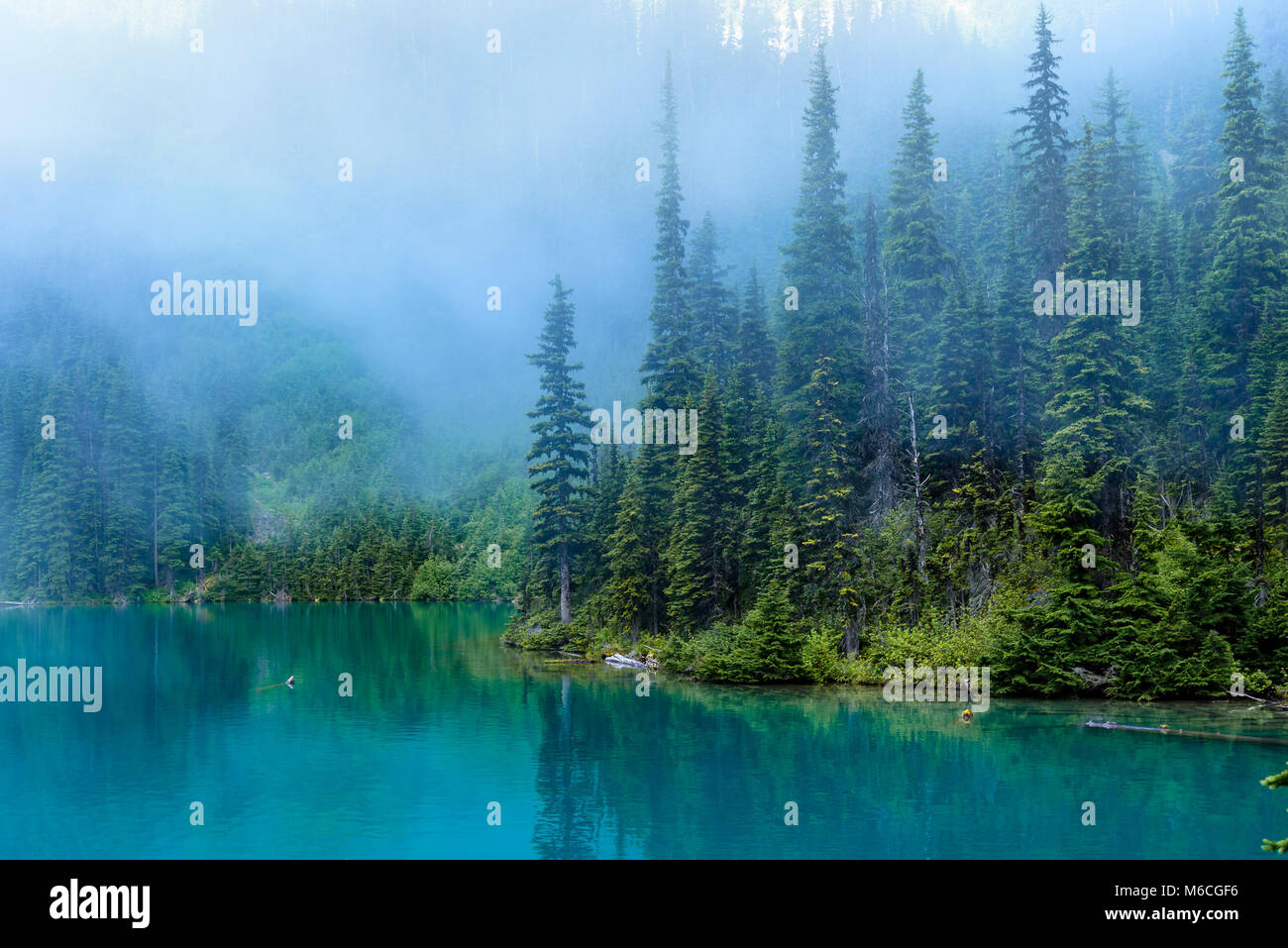 Middle Lake, Joffre Lakes Provincial Park, British Columbia, Canada ...