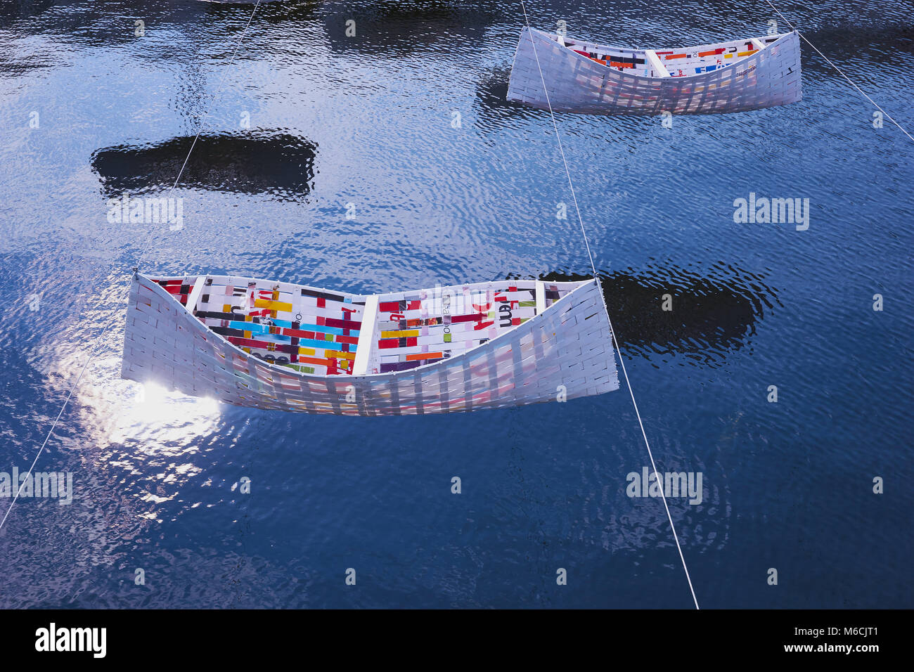 Suspended pathway hi-res stock photography and images - Alamy