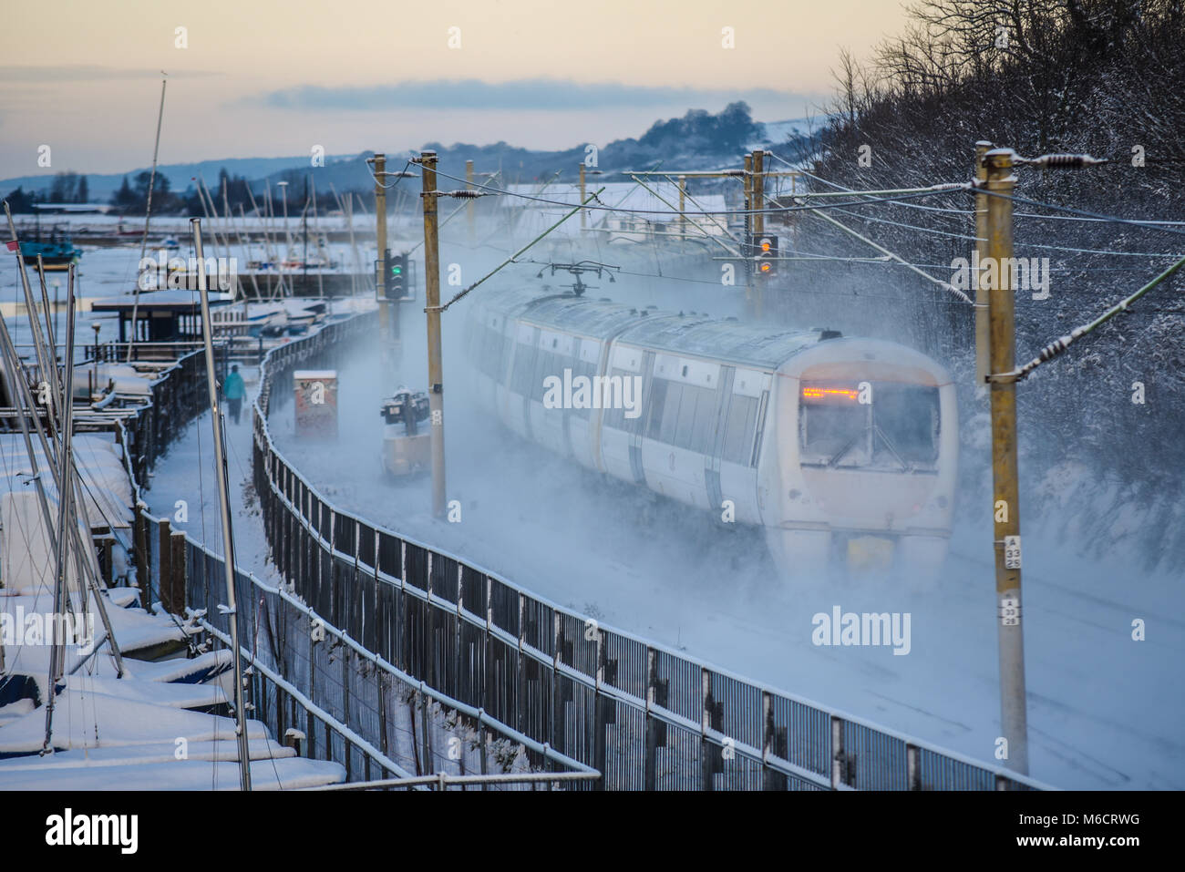 Snow covered railway lines hi-res stock photography and images - Alamy