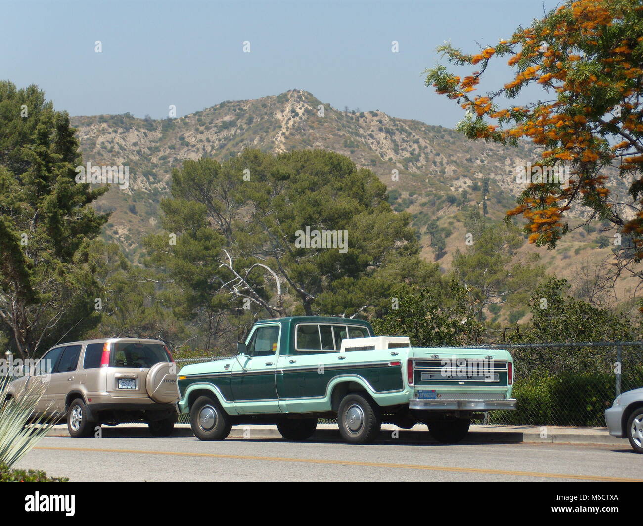 Vintage hollywood hills landscape hi-res stock photography and images ...
