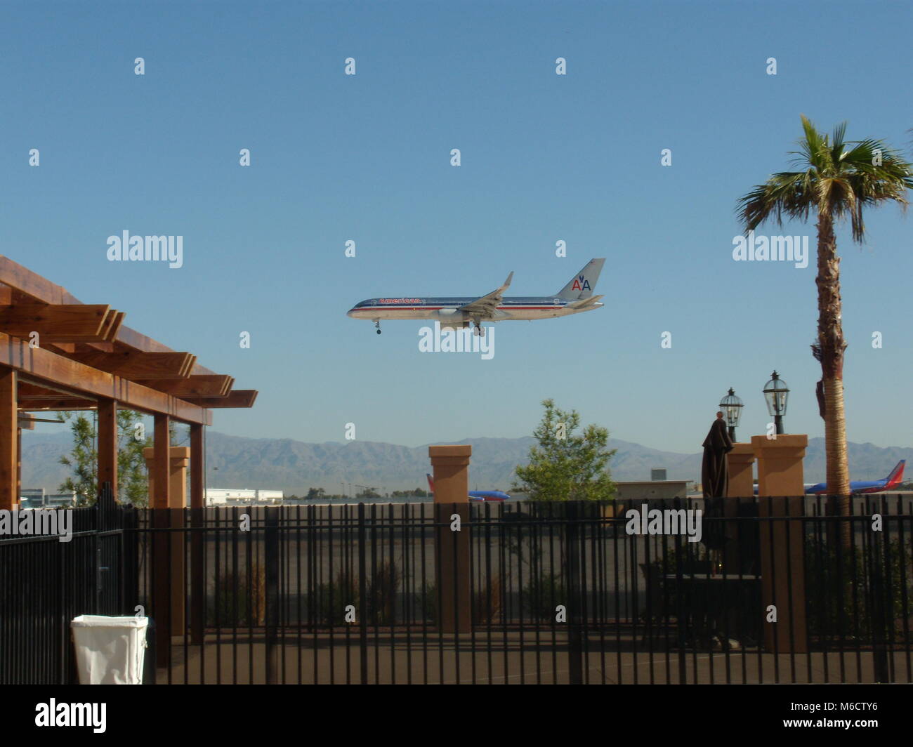 Aircraft landing strip hi-res stock photography and images - Alamy