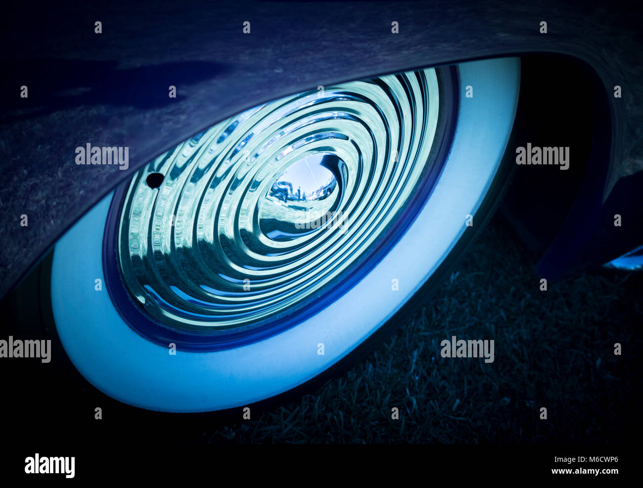 Streamline cars hi-res stock photography and images - Alamy