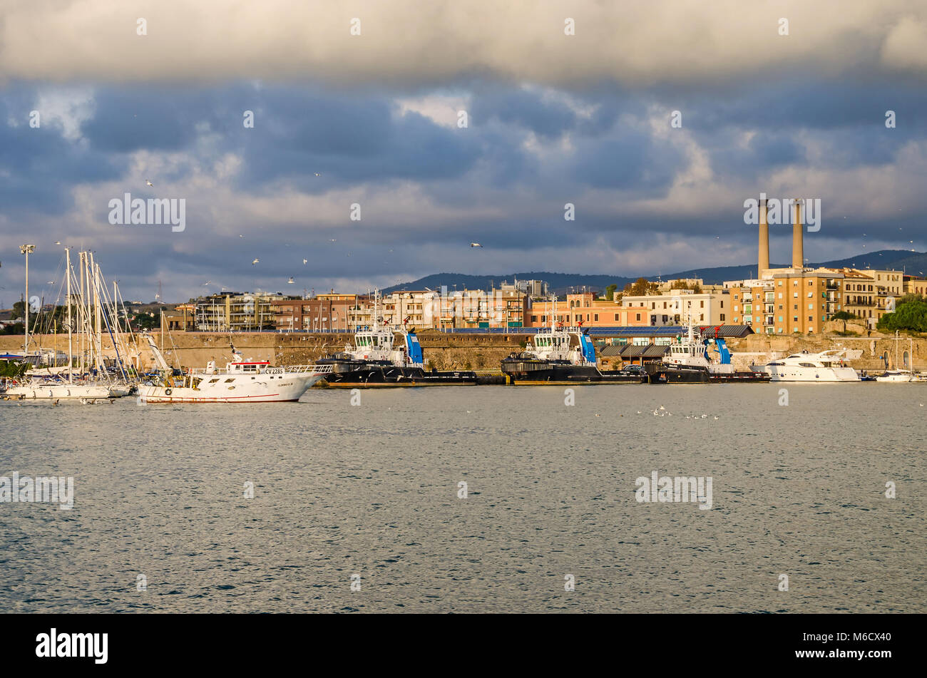 Civitavecchia cruise ship port hi-res stock photography and images - Alamy