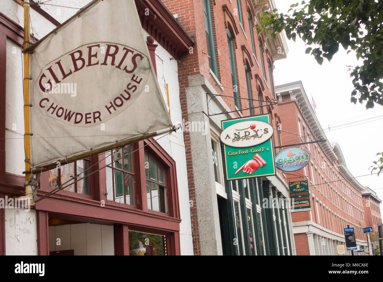 Portland downtown bars hi-res stock photography and images - Alamy