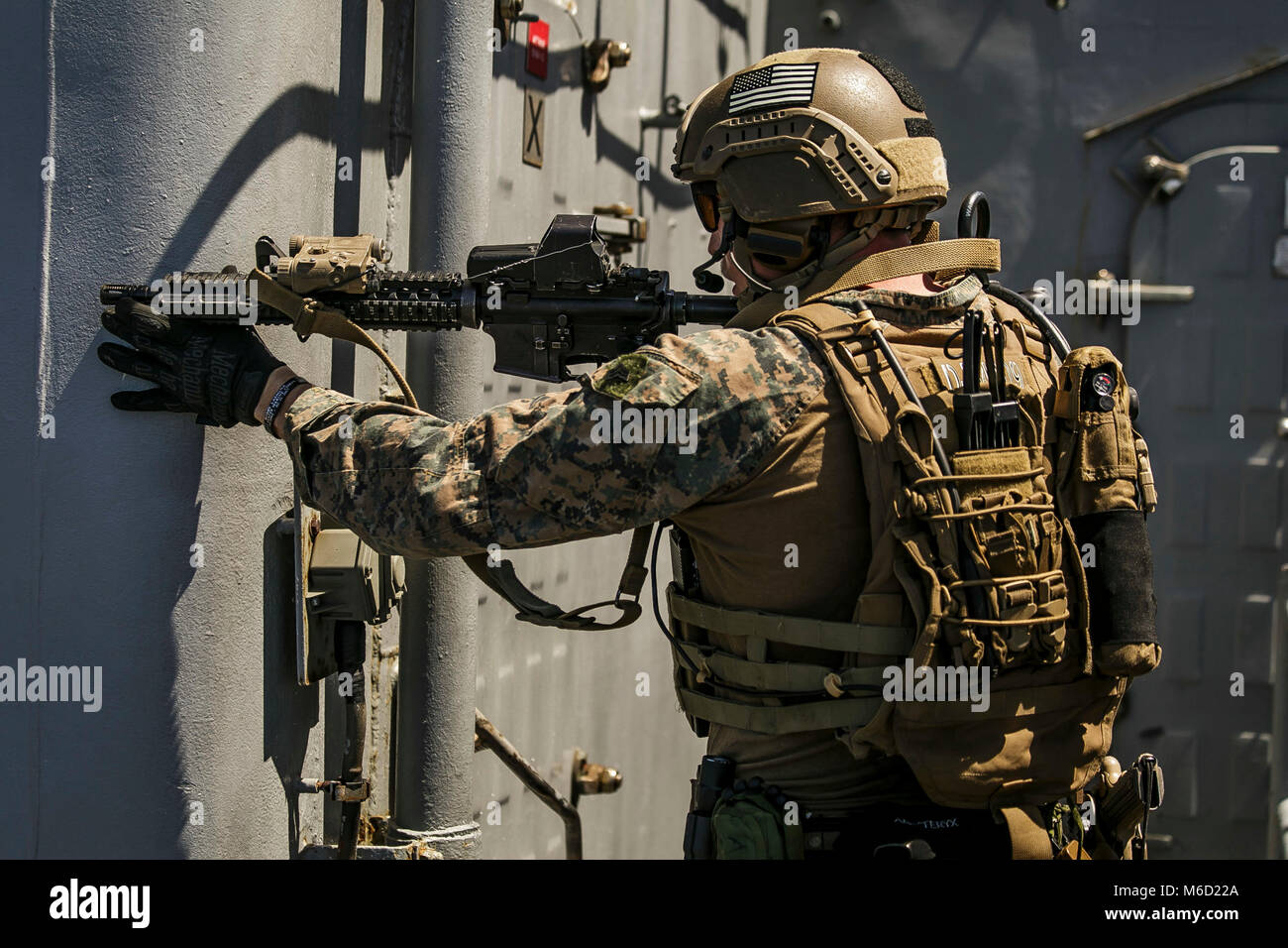 M4a1 tactical assault rifle hi-res stock photography and images - Alamy