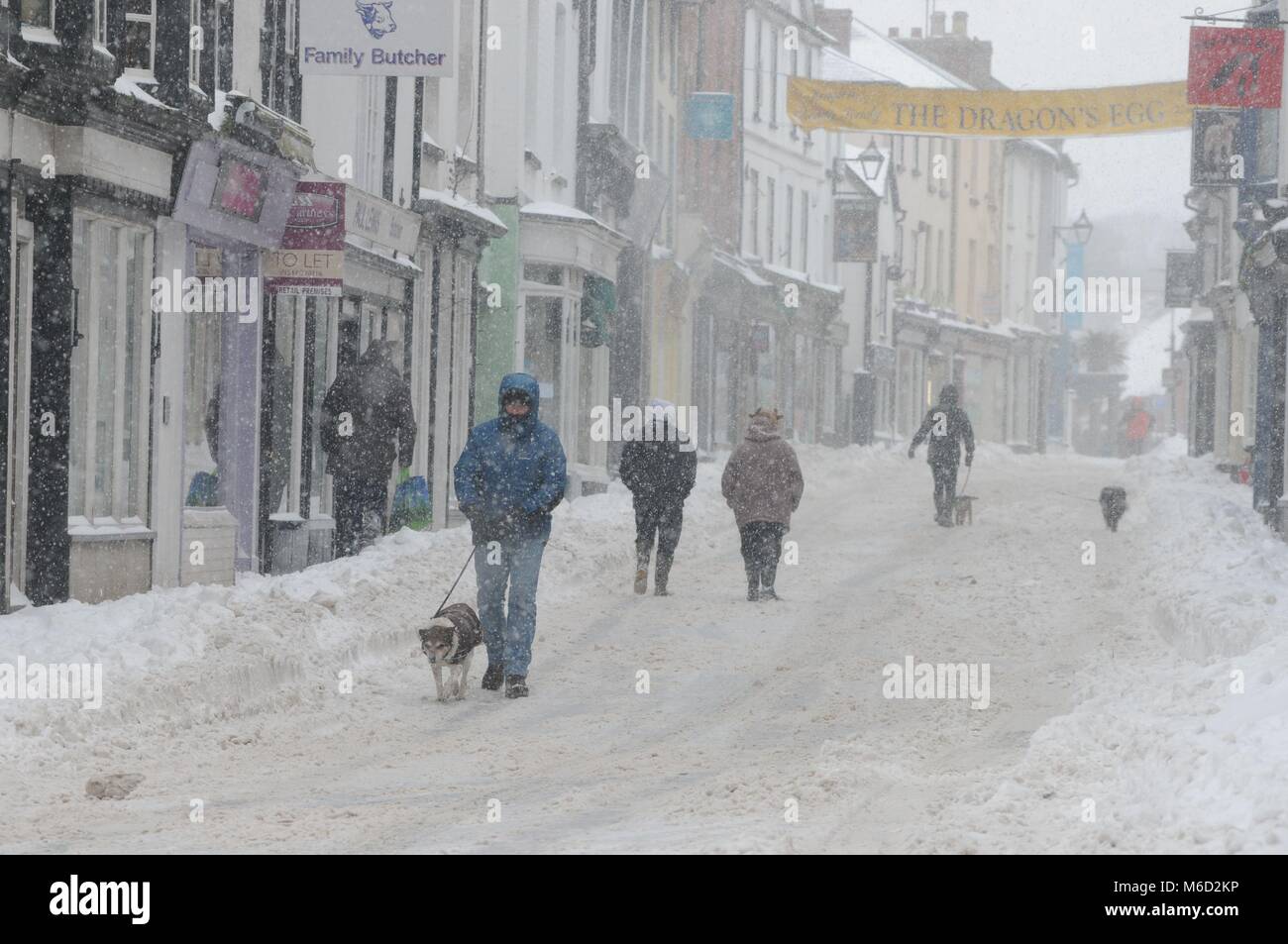 Kington. 2nd Mar, 2018. UK Weather: Shoppers and dog walkers in Kington ...