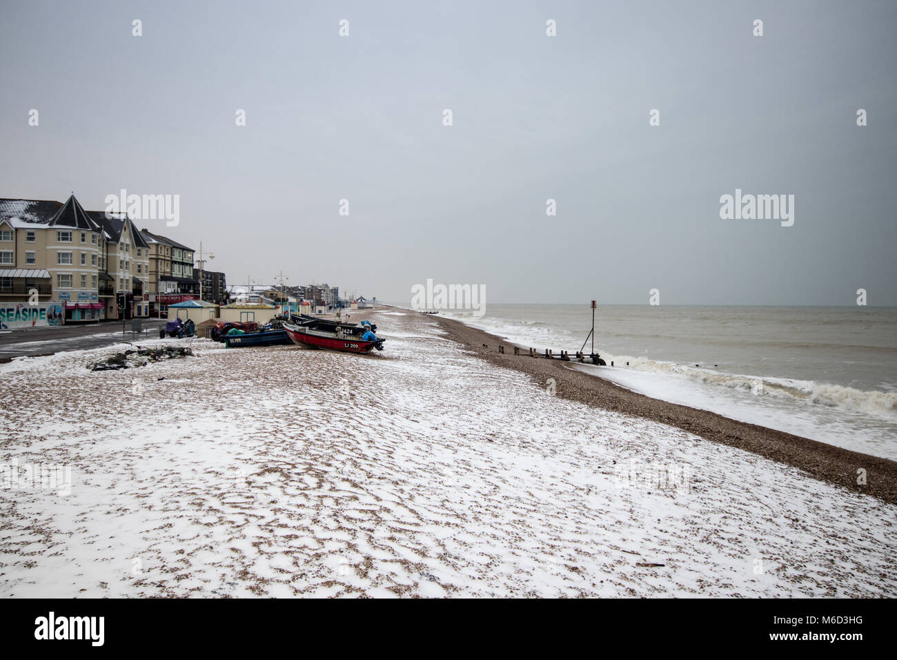 Bognor regis pier and fisherman hi-res stock photography and images - Alamy