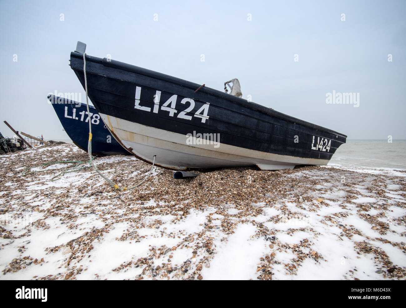 Bognor regis pier and fisherman hi-res stock photography and images - Alamy