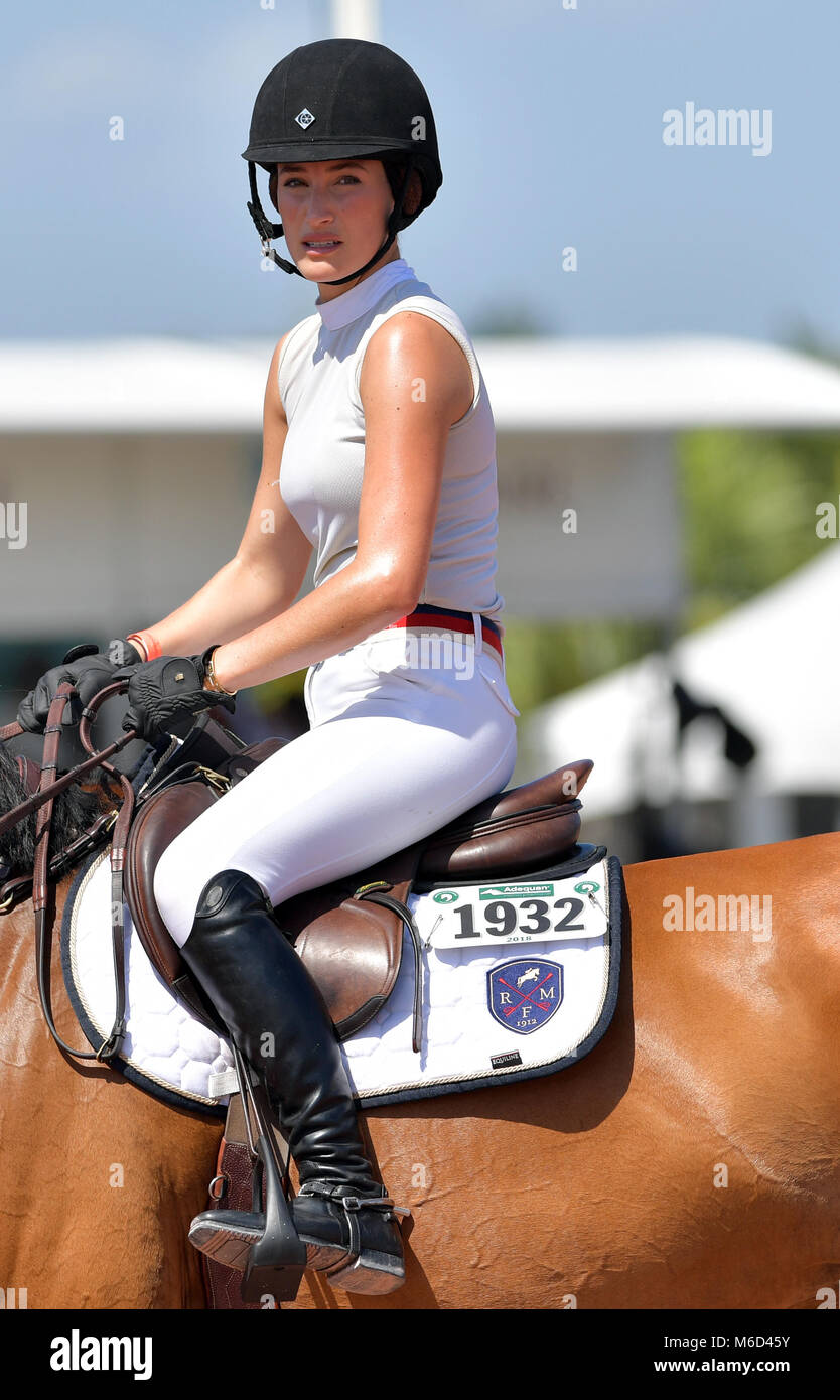 WEST PLAM BEACH, FL - MARCH 01: (EXCLUSIVE COVERAGE) Jessica Rae ...