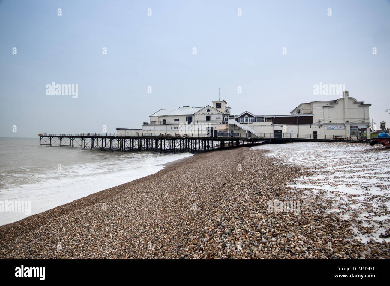 Bognor regis pier and fisherman hi-res stock photography and images - Alamy