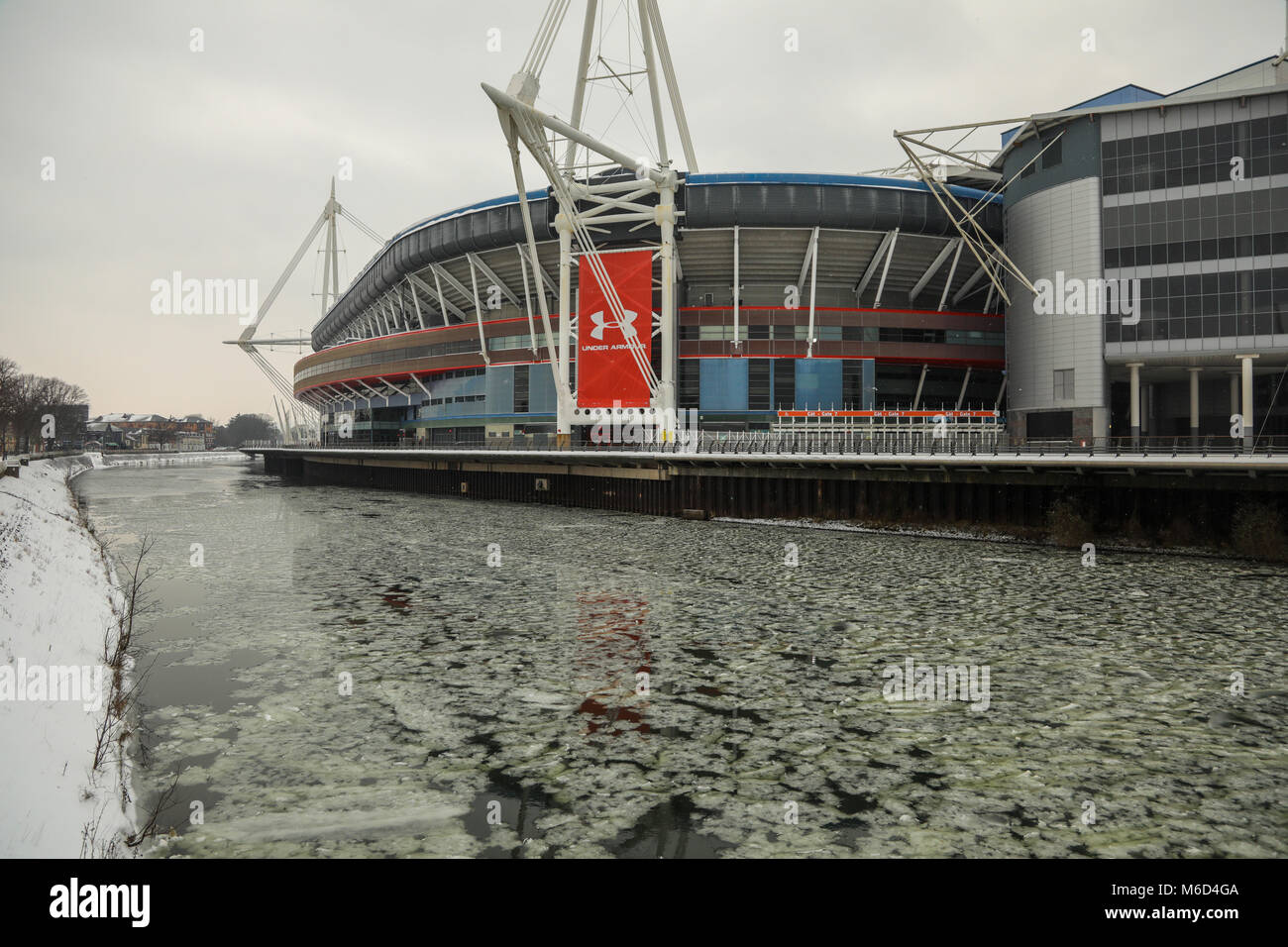 Cardiff city stadium night hi-res stock photography and images - Alamy