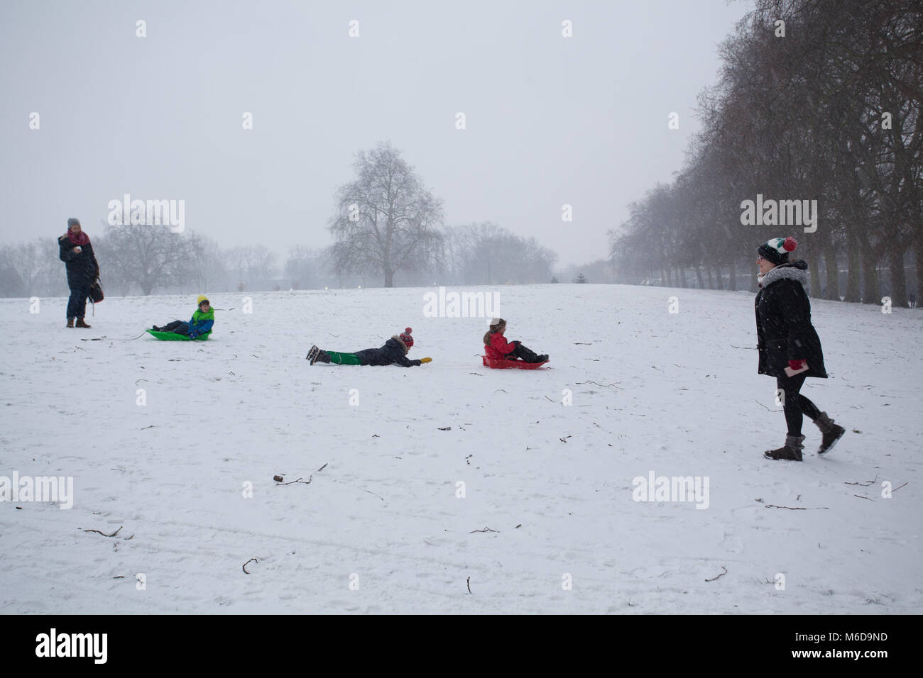 London, UK. 02/03/2018 London UK Heavy snow fall as beast of the east ...