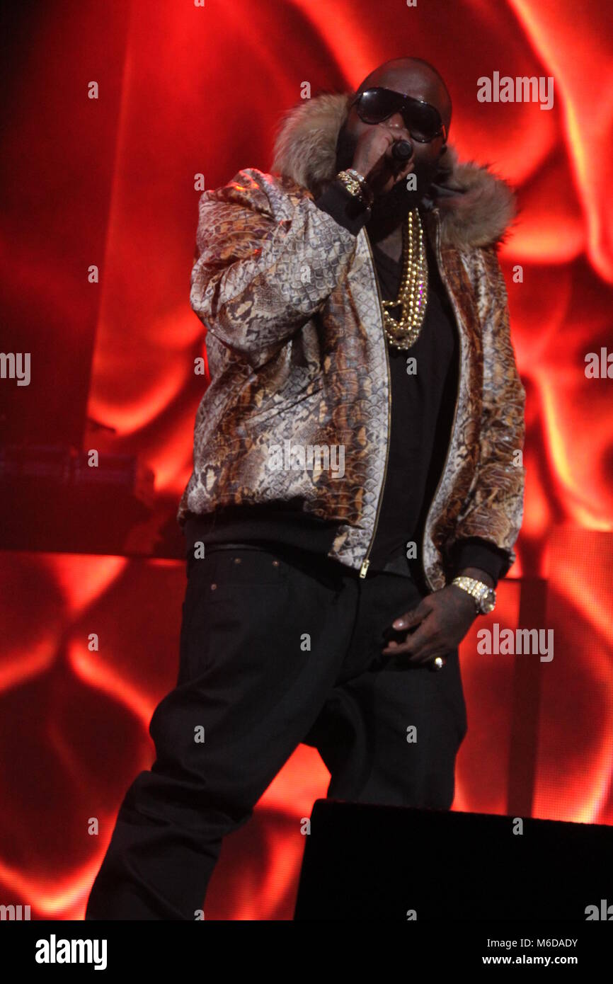 ***FILE PHOTO*** ***RICK ROSS RUSHED TO HOSPITAL. HE WAS NOT ON LIFE ...