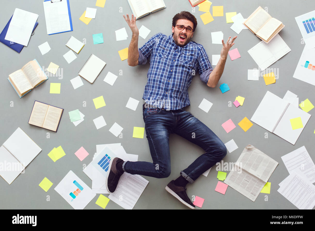 Confusion unsatisfied hi-res stock photography and images - Alamy