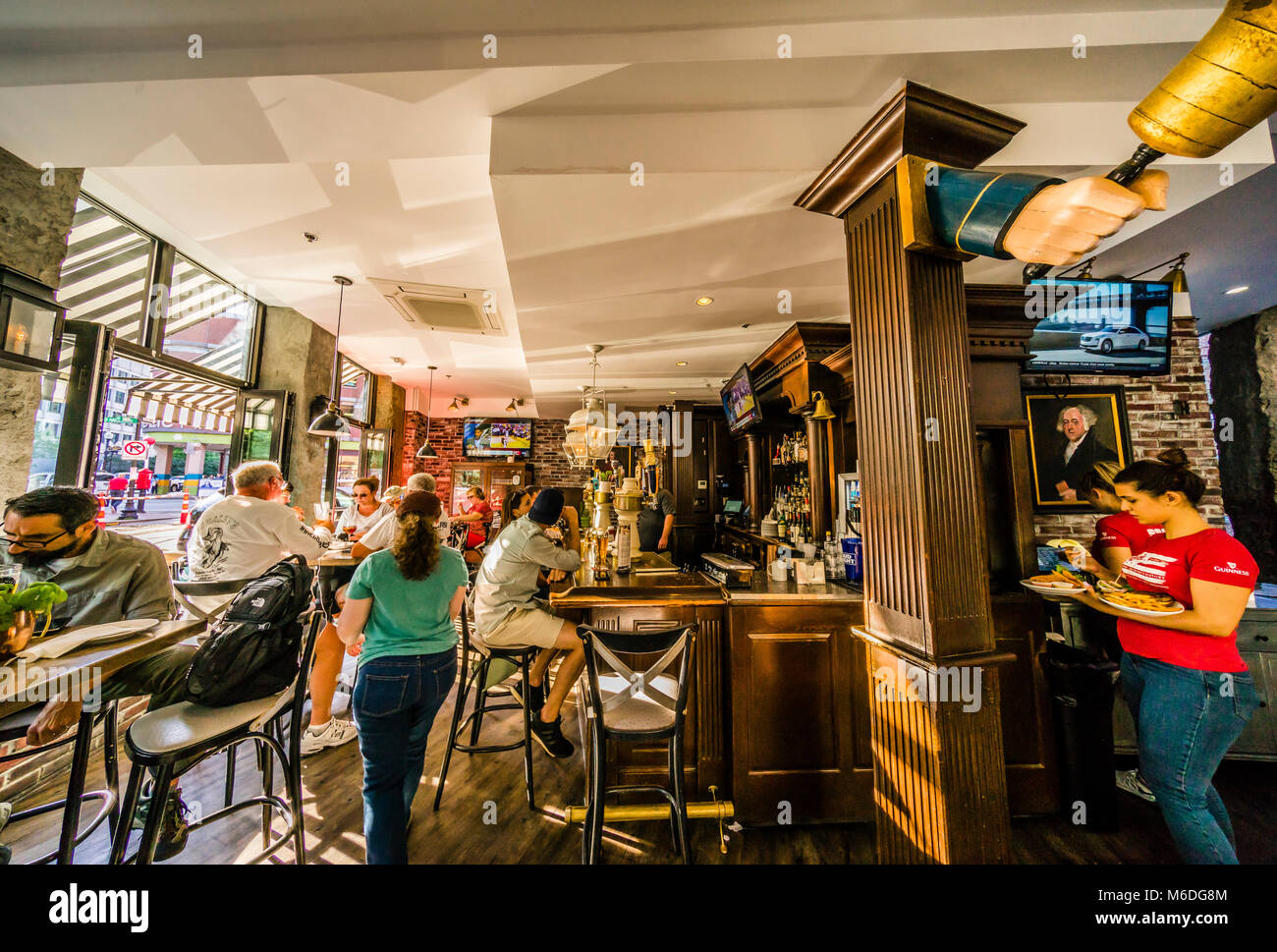 Bell in Hand Tavern Boston, Massachusetts, USA Stock Photo - Alamy