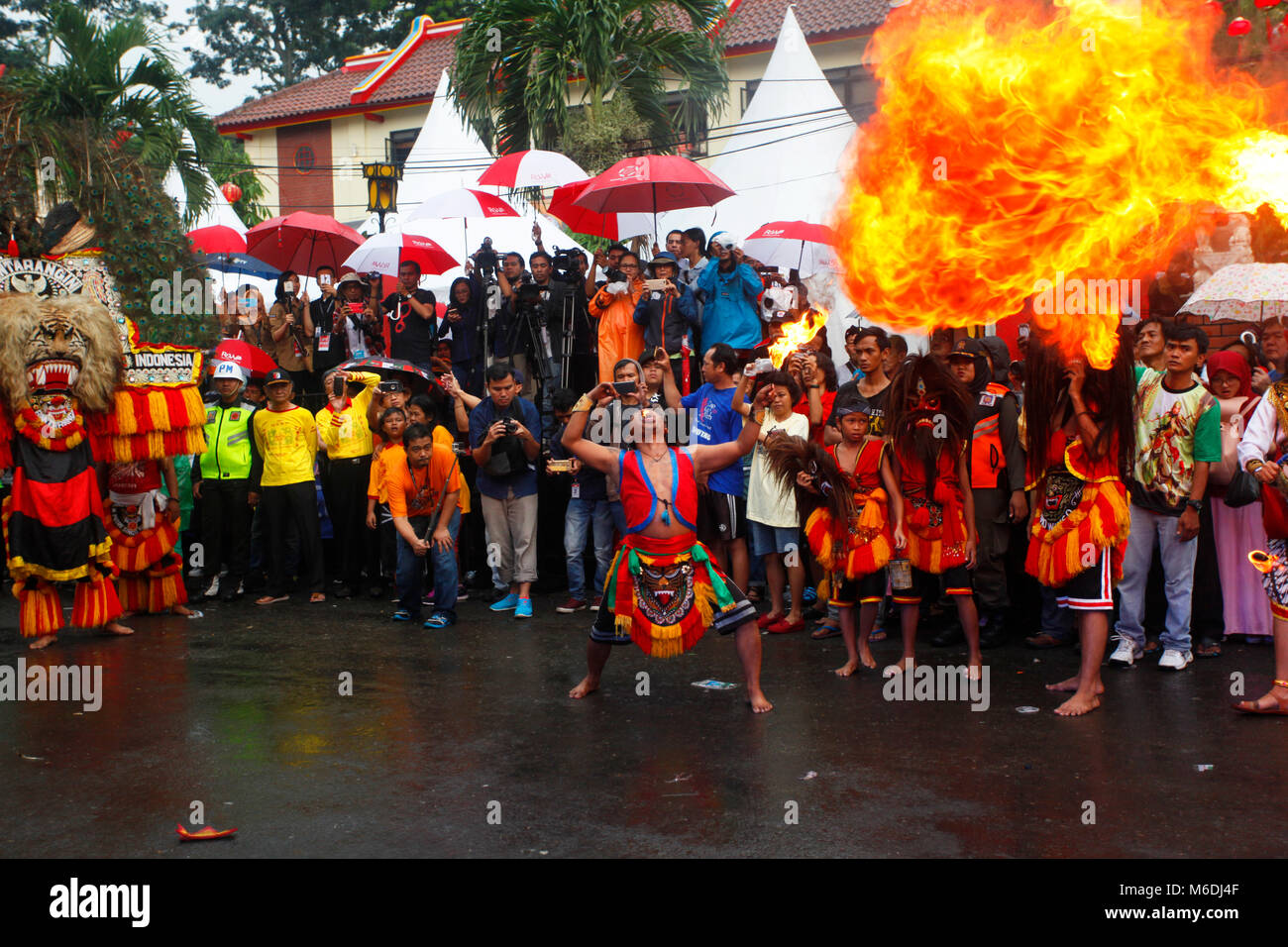 Reog mask hi-res stock photography and images - Alamy