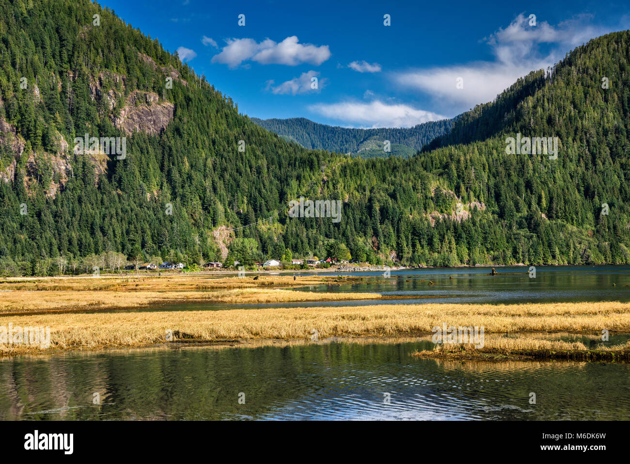 Zeballos mountains hi-res stock photography and images - Alamy