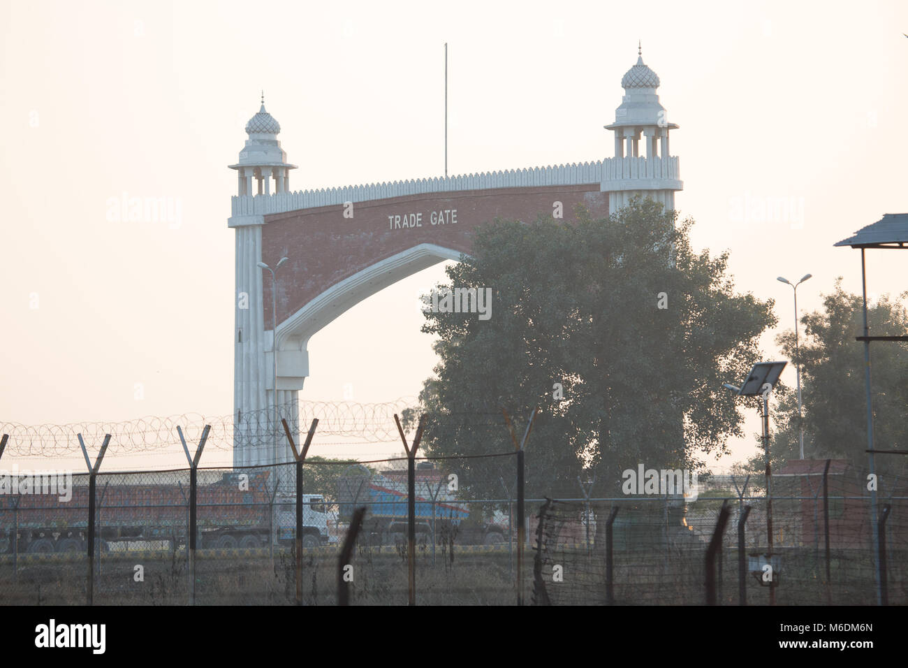 Trade border hi-res stock photography and images - Alamy