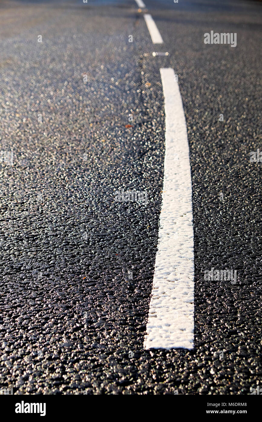 White line in the middle of the road hi-res stock photography and ...