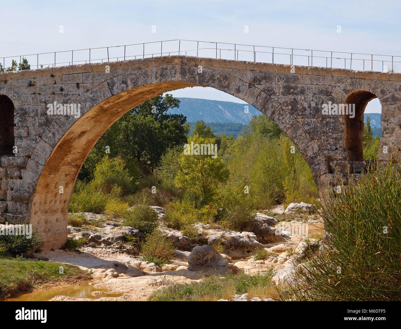 Ancient Roman Bridge in Provence France Stock Photo - Alamy