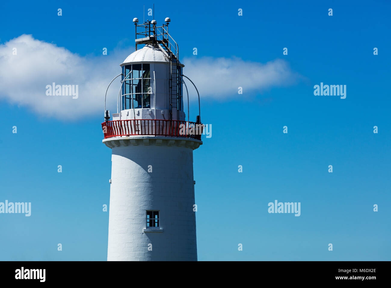 Loop head lighthouse, county clare hi-res stock photography and images ...