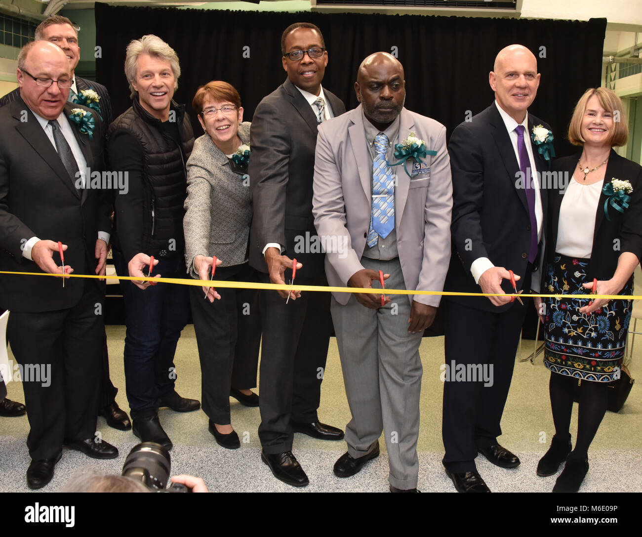 Project HOME, SEPTA and City of Philadelphia Ribbon Cutting on New Hub ...