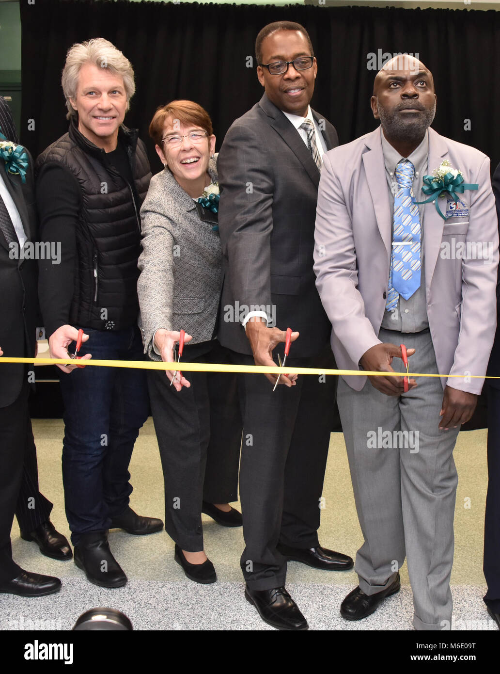 Project HOME, SEPTA and City of Philadelphia Ribbon Cutting on New Hub ...