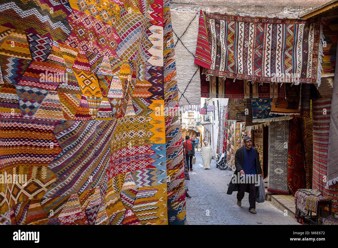 Fes talaa kebira market hi-res stock photography and images - Alamy