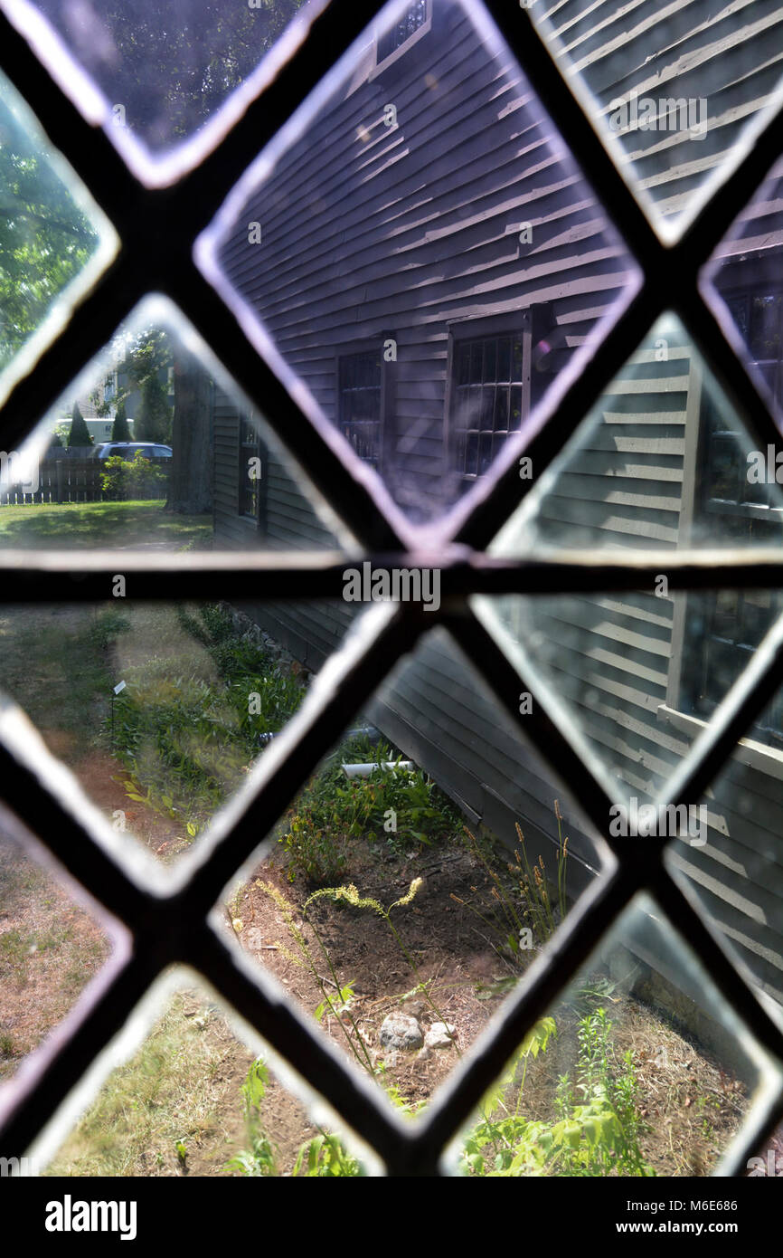 17th century window hi-res stock photography and images - Alamy
