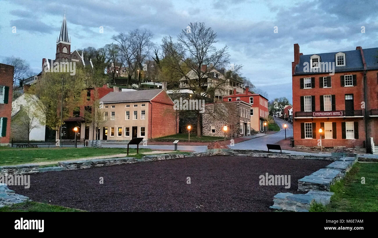 Arsenal Square in the early morning Stock Photo - Alamy