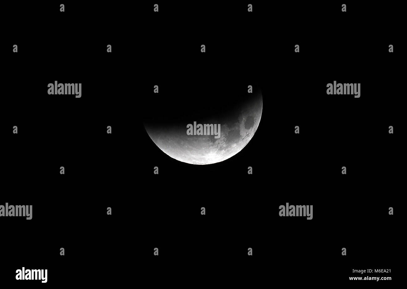 A super blue blood moon lunar eclipse seen in Las Vegas Featuring ...