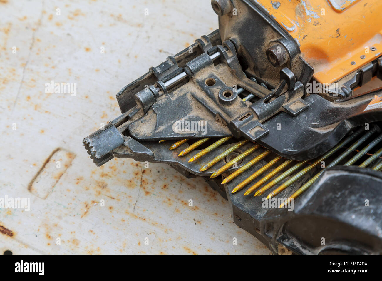 Gun timber frame construction hi-res stock photography and images - Alamy