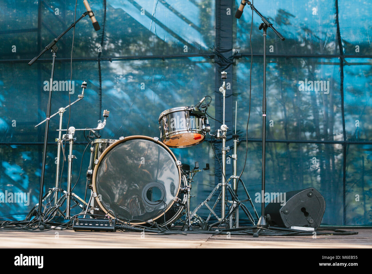 Melodic instruments hi-res stock photography and images - Alamy
