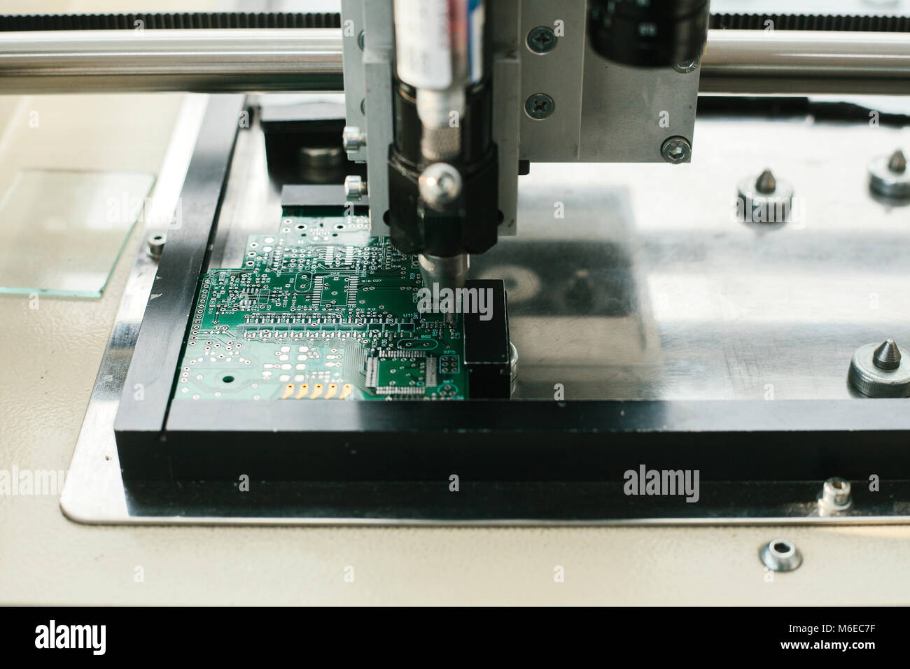Electronic circuit board production automated hi-res stock photography ...