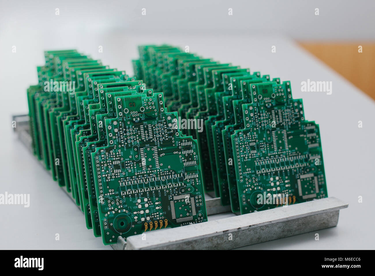 Computer chips factory hi-res stock photography and images - Alamy