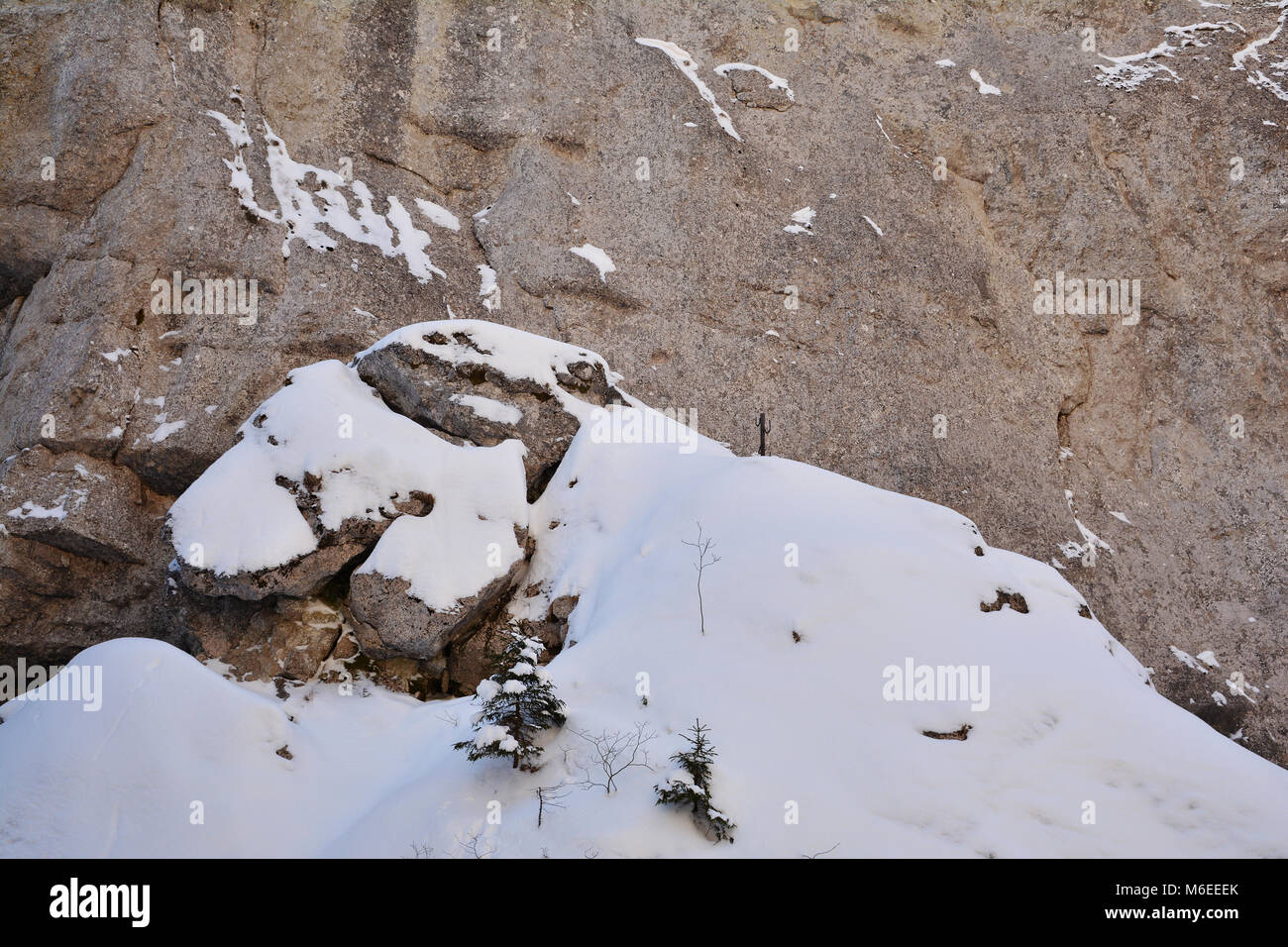 Tatarului Keys , amazing rocks formation in Bucegi mountains, Romania ...