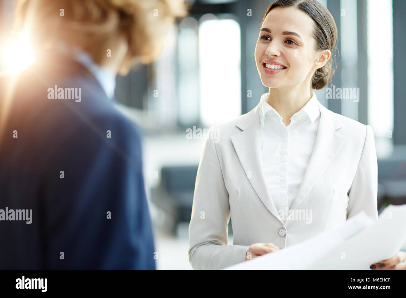 Successful agent hi-res stock photography and images - Alamy