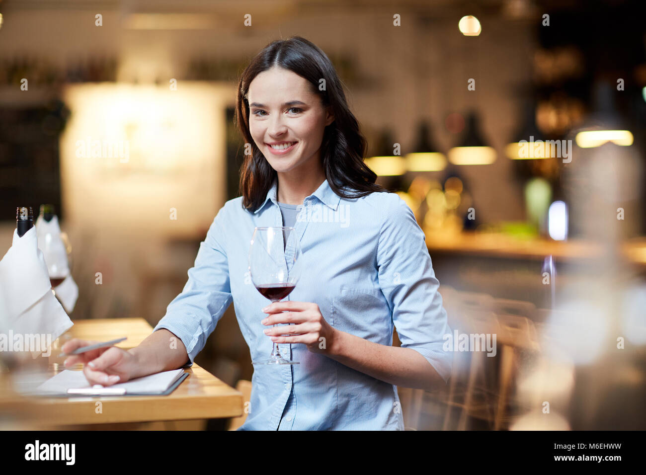 Sommelier at work Stock Photo - Alamy
