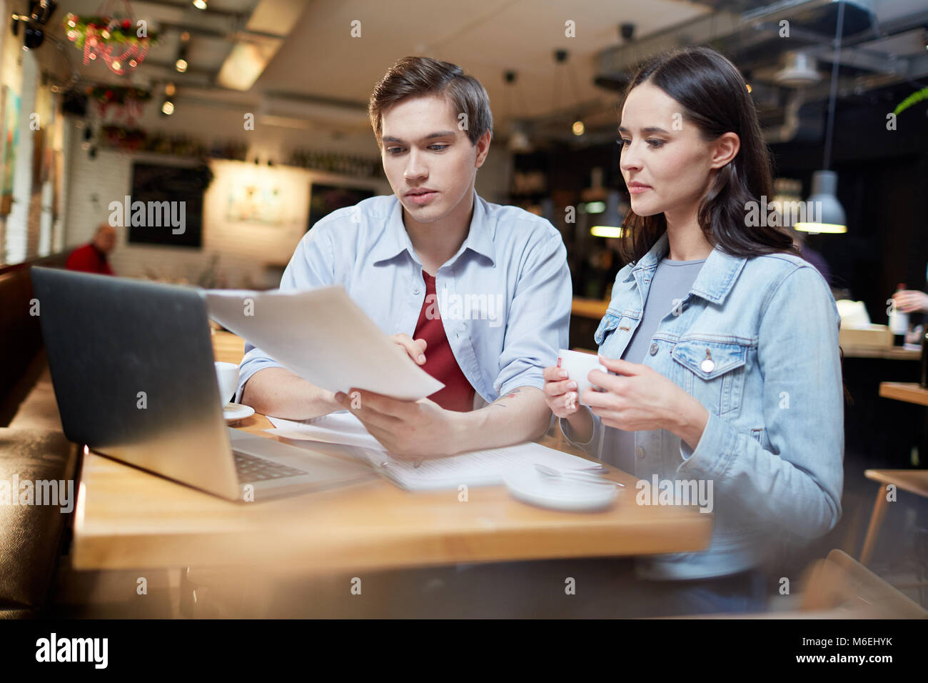 Business lunch student man hi-res stock photography and images - Alamy