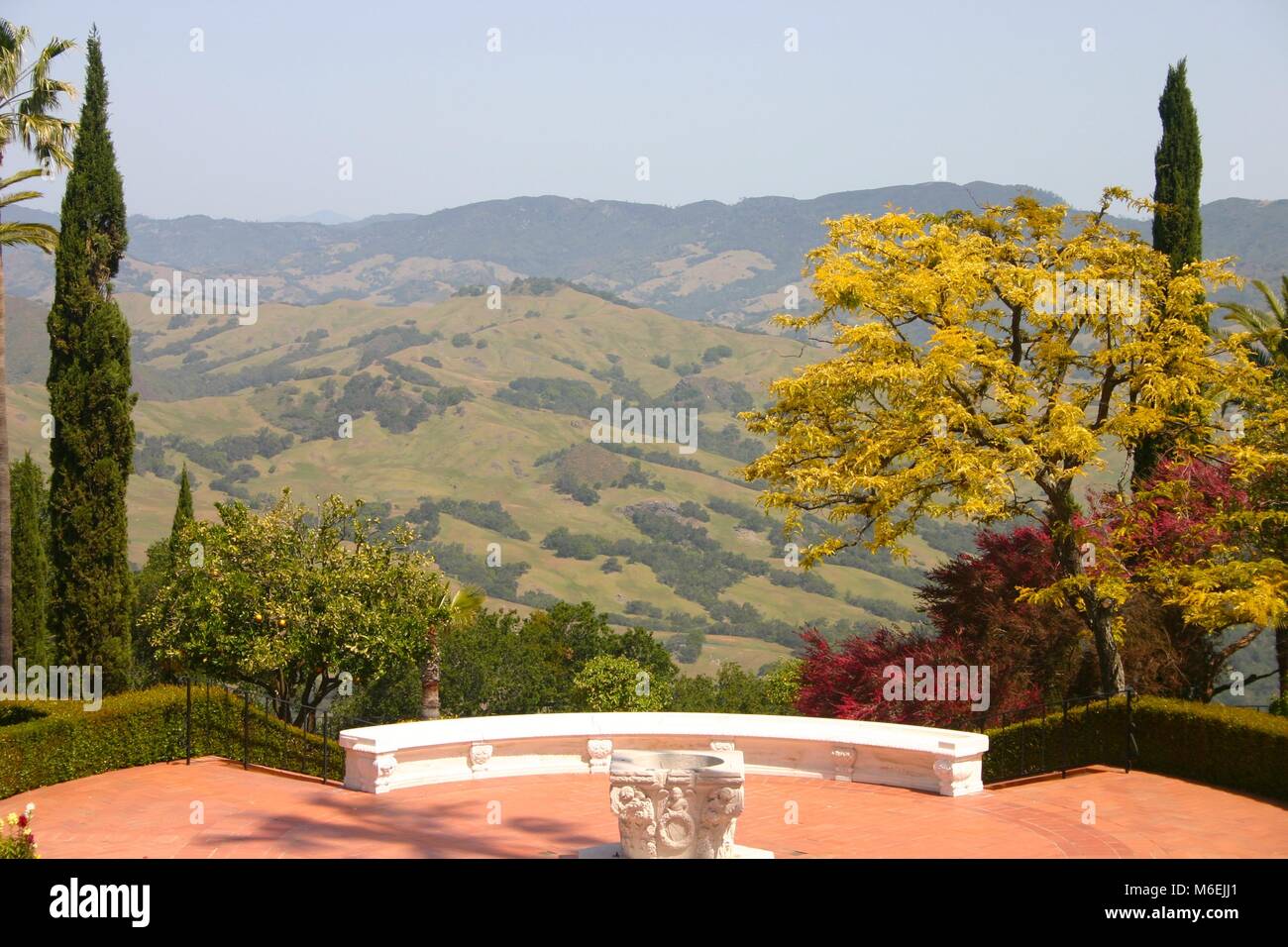 Hearst castle california gardens hi-res stock photography and images ...