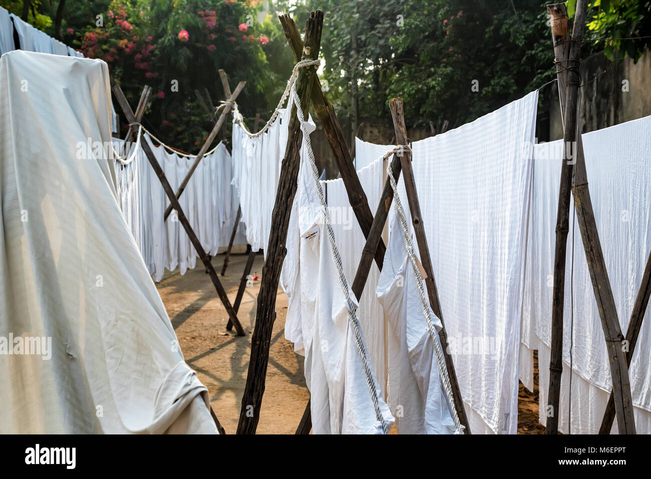 White sheets, clothesline hi-res stock photography and images - Alamy