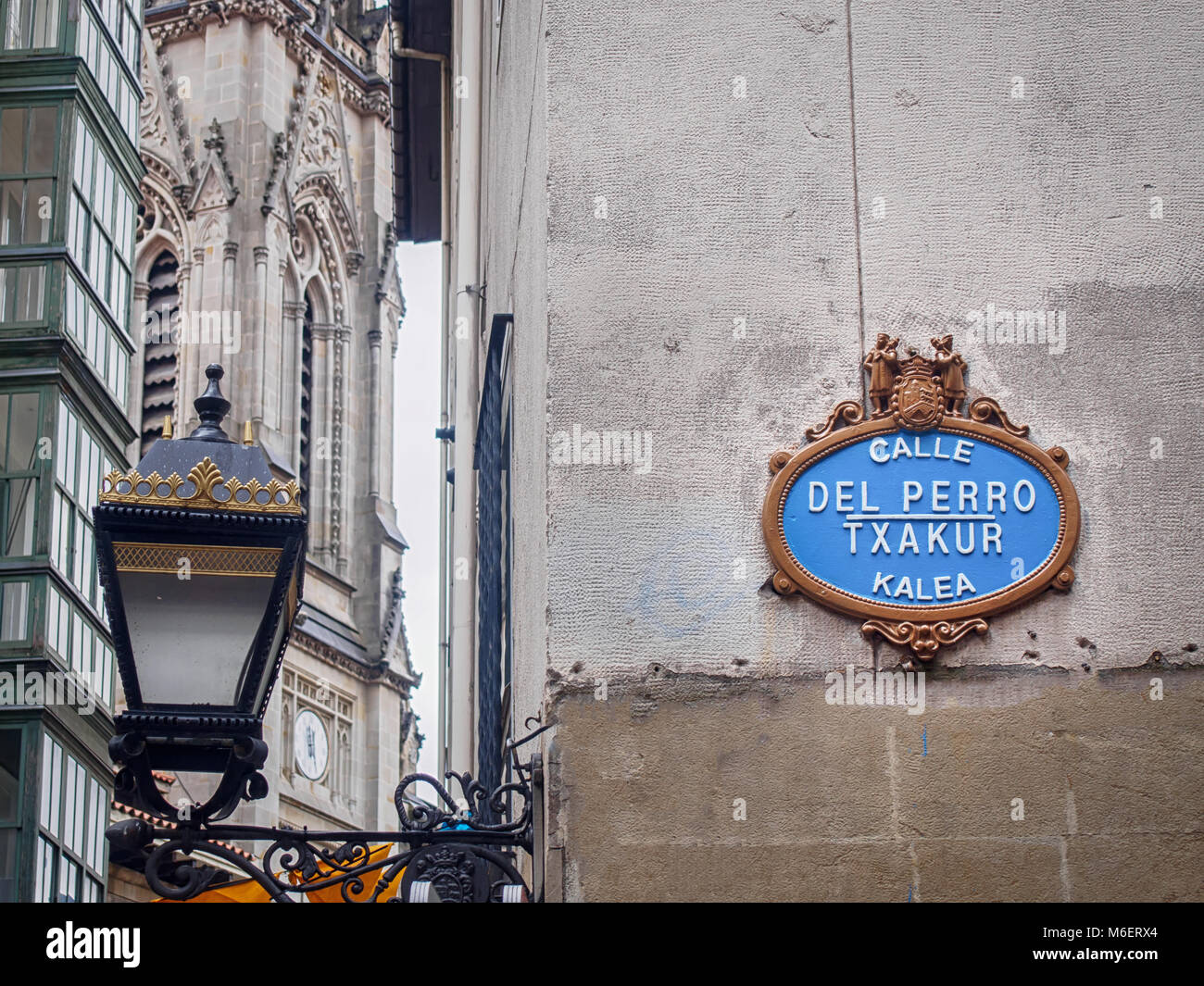 Street building plate hi-res stock photography and images - Alamy