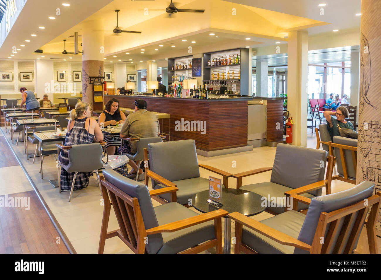 Eating and drinking area hi-res stock photography and images - Alamy