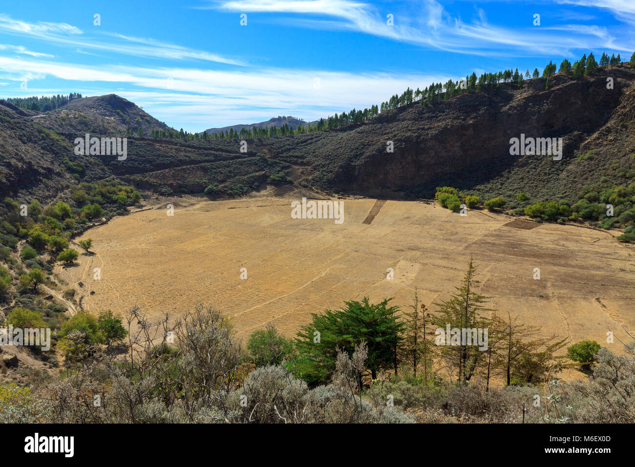 Volcano caldera in mountains on Gran Canaria Stock Photo - Alamy