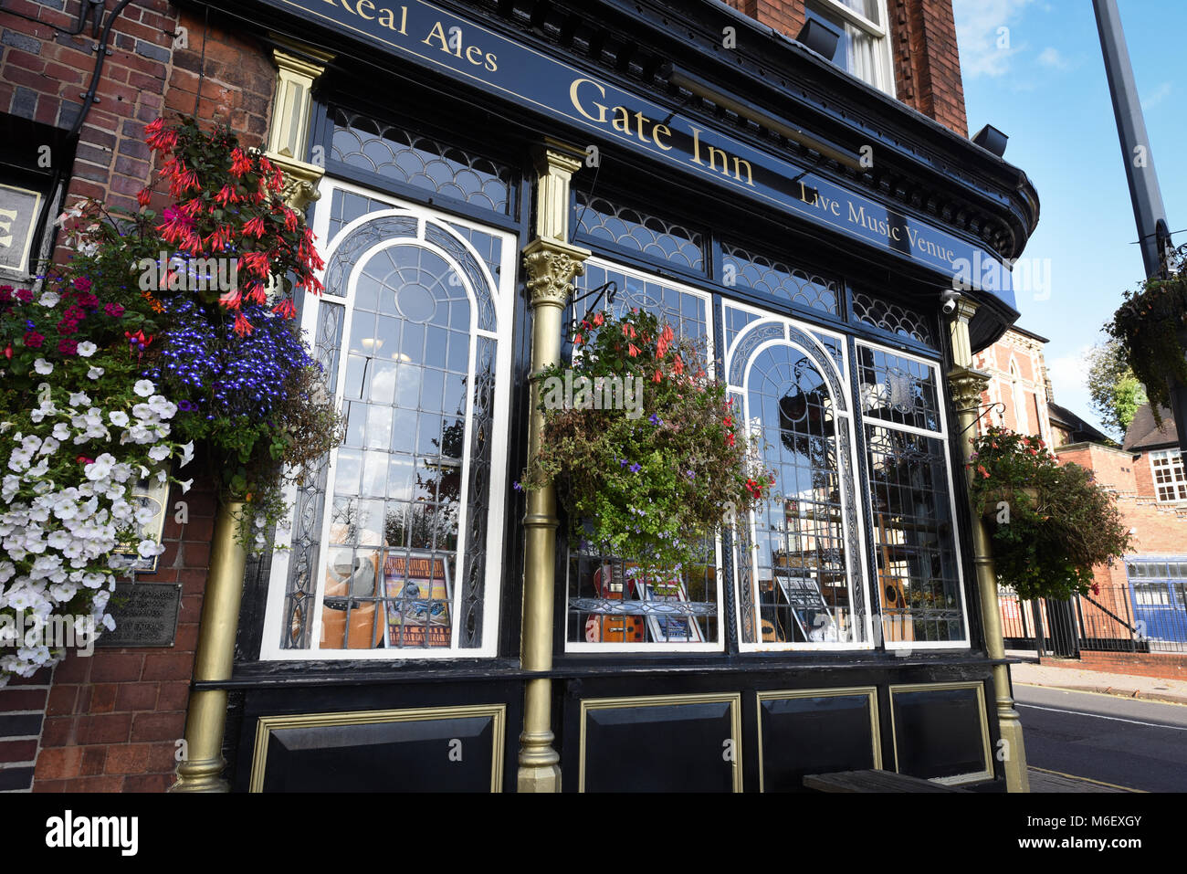 Traditional real ale pub Stock Photo - Alamy