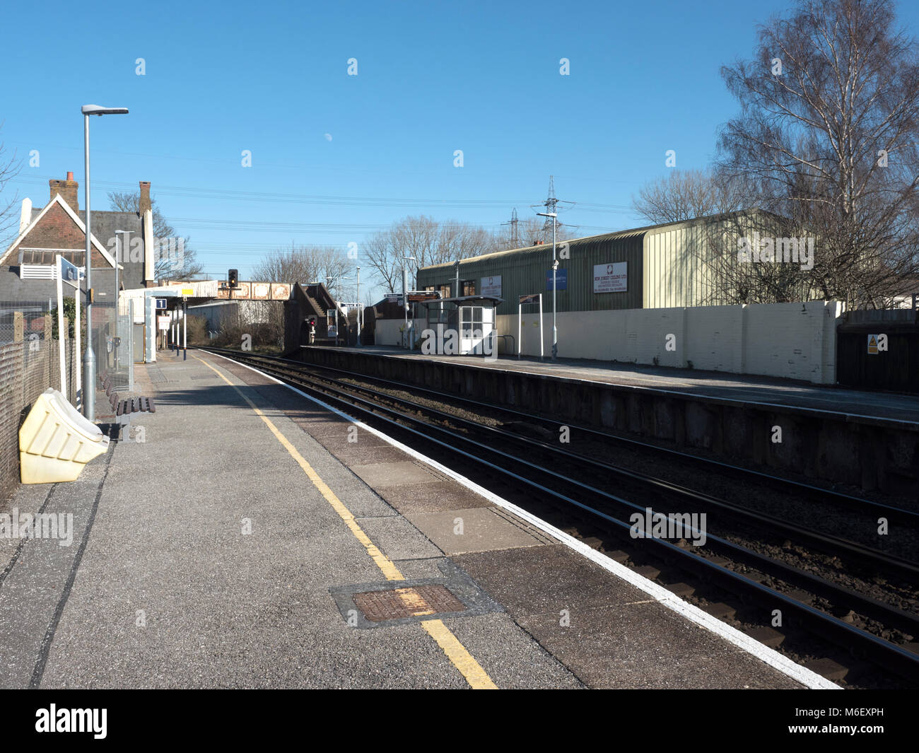 Totton station hi-res stock photography and images - Alamy