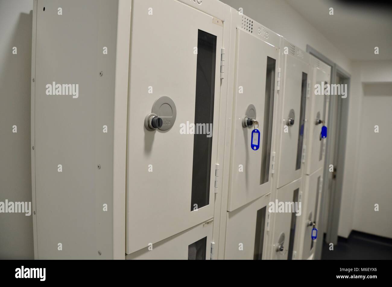 Public lockers hi-res stock photography and images - Alamy