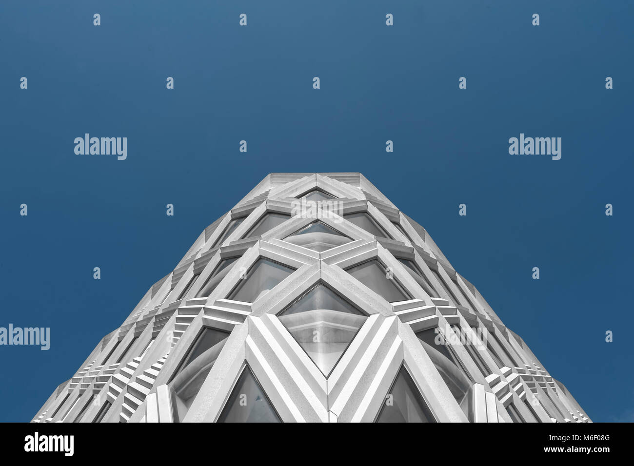 Modern building rising hi-res stock photography and images - Alamy